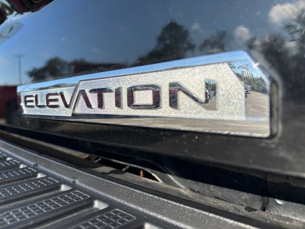 2023 GMC Sierra 1500 4WD Crew Cab Short Box Elevation with 3SB Savannah ...